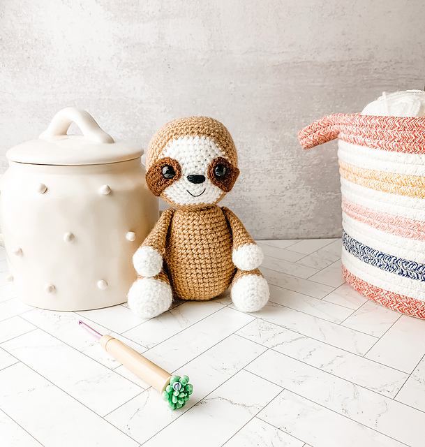 Ravelry: Amigurumi Sloth pattern by Grace and Yarn