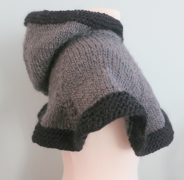 Ravelry: Hooded Cropped Poncho pattern by Grace Rose