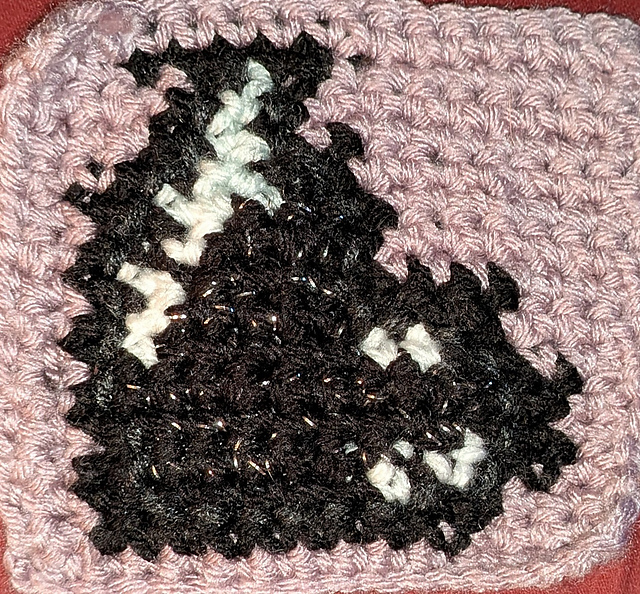 Ravelry: Black heart potion pattern by GrayLaundryCat