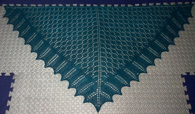 Ravelry: GreatScottKnits' Pagoda Pretty Triangle Shawl