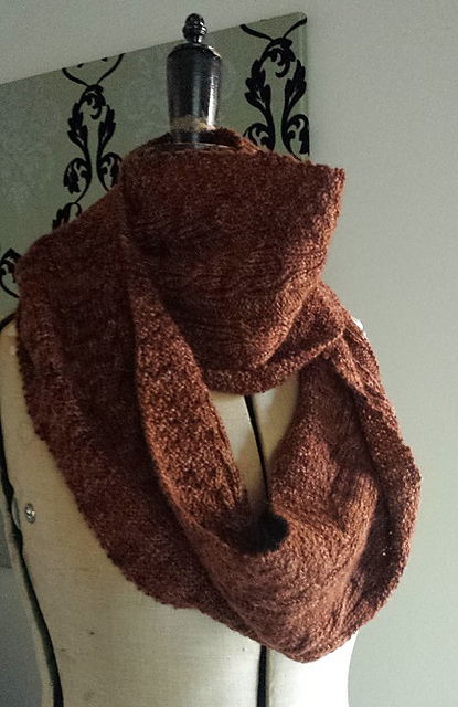 Ravelry: Rusted Chain Cowl pattern by Grid Mammal Crafts
