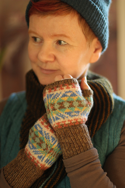 Ravelry: Aert Mitts pattern by Gudrun Johnston