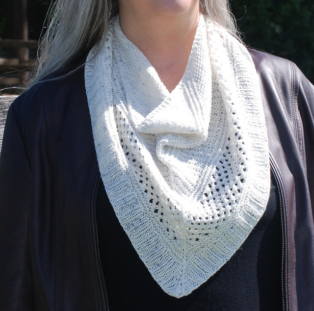 Ravelry: Euphoric Cowl pattern by Handmade By Zan Designs