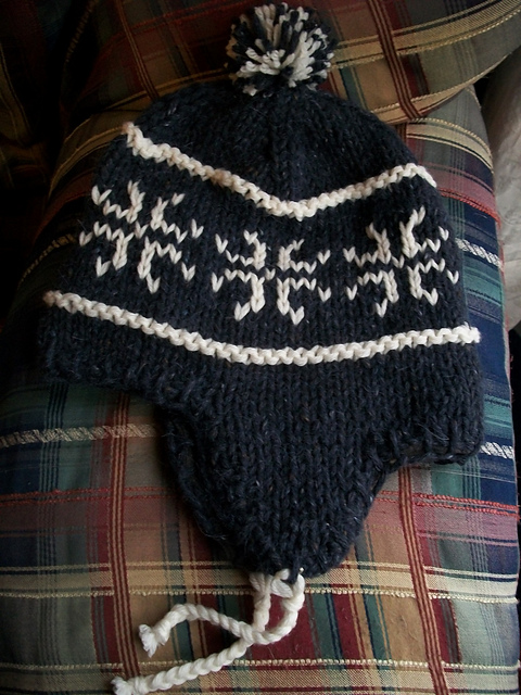 Ravelry: Chunky Snowflake Hat pattern by Silver Tabby Designs