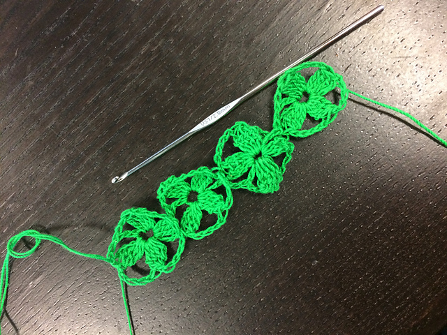 Ravelry: Chain of 4-Leaf Clovers pattern by Heather Ann Thomas