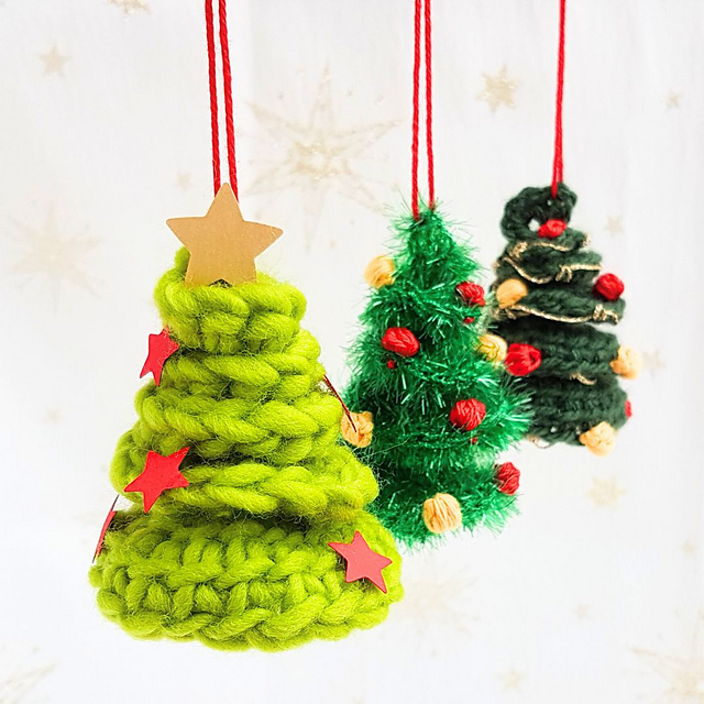 Ravelry: The totally twisted christmas tree pattern by Silke Reibeling