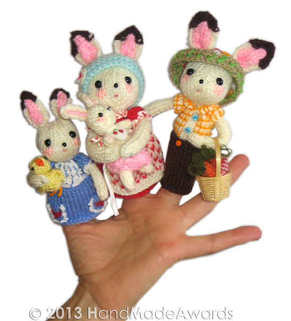 Ravelry: Bunnies Family Finger Puppets pattern by Loly Fuertes