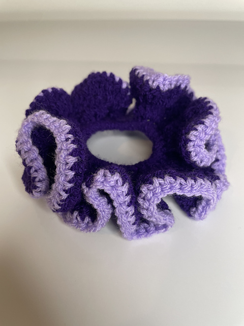 Ravelry: Ruffled Scrunchie pattern by Handicraft Hapus