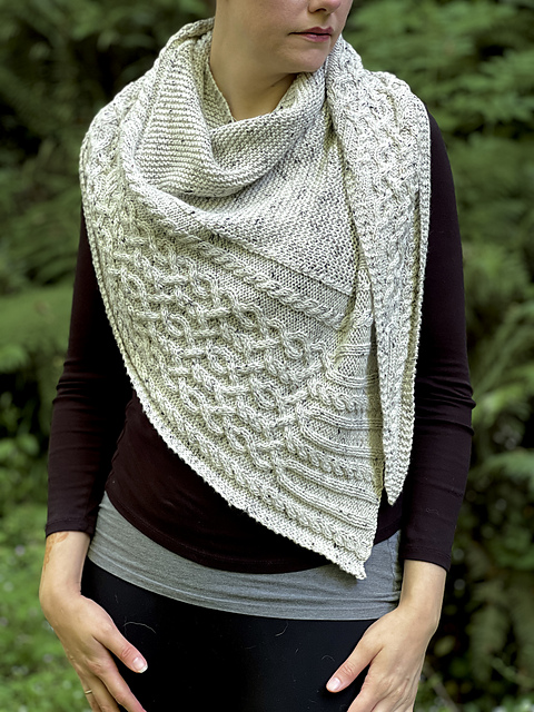 Ravelry: Solaris pattern by Makenzie Alvarez
