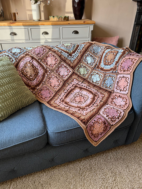 Ravelry: Spring Into Bloom Blanket pattern by Hannah Cross