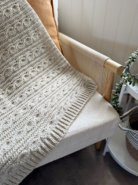 Ravelry: Deidra Blanket pattern by Hannah Cross