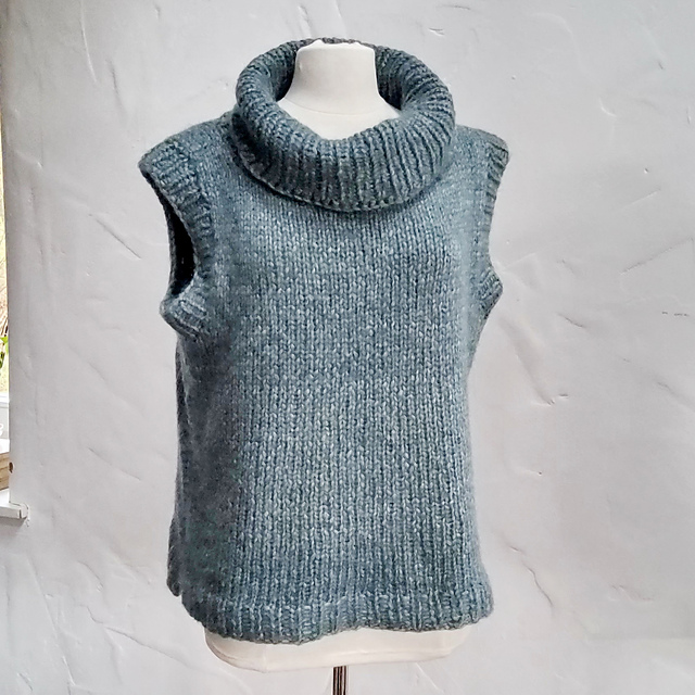 Ravelry: ERICA Slipover pattern by Alexandra Hans