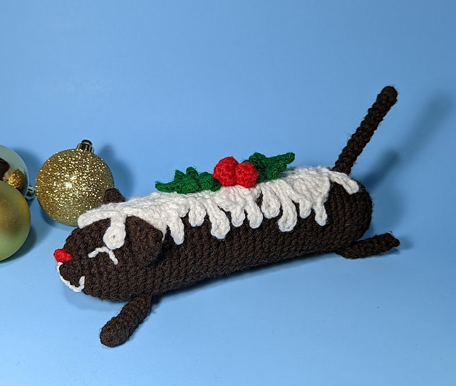 Ravelry: Yule Log Cat pattern by HappyCrochetLady by Rachel Paul