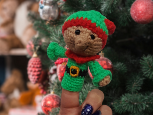 Ravelry: Christmas Elf finger puppet pattern by Larisa Ermolaewa