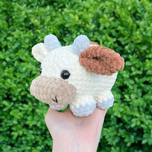 Ravelry: Bubble Cow Plushie pattern by Chloe Bell