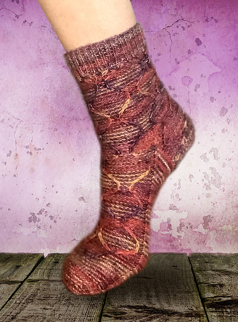Ravelry: Hourglass Cables Socks pattern by Joanna Rankin