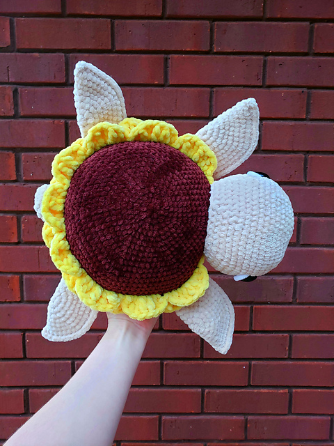 Ravelry: Jumbo Petal the Sunflower Turtle pattern by Megan Fetzer