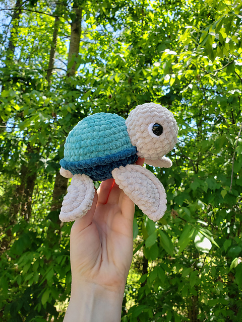 Ravelry: Happy Turtle pattern by Megan Fetzer
