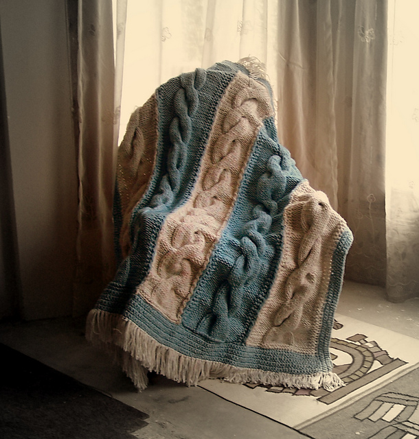 Ravelry: Harrykhan's Classic Cable Throw
