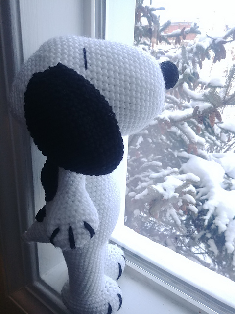 Ravelry: Snoops (aka Snoopy) pattern by Amber Zumbrun