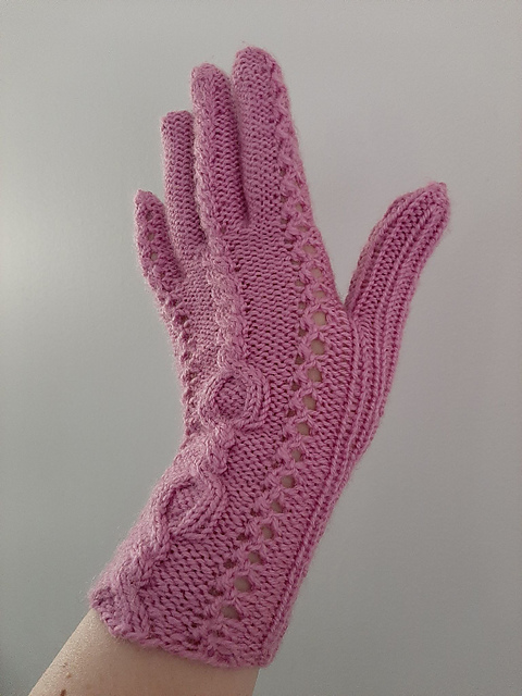 Ravelry: Lovelace pattern by Heather Wielding