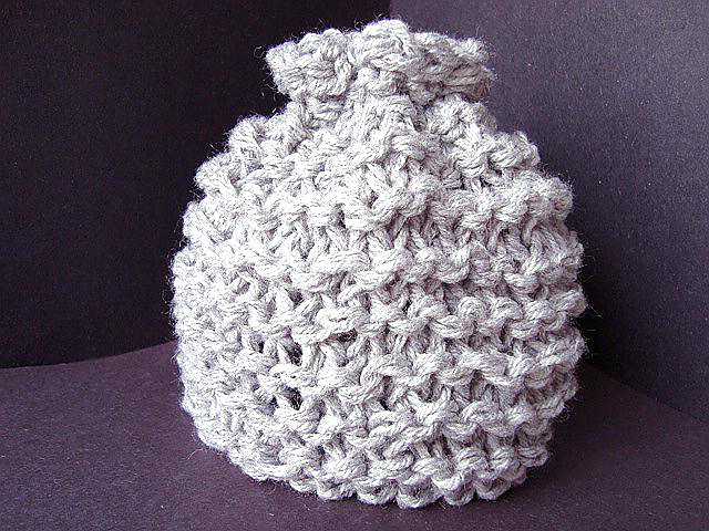 Ravelry: Hat pattern by Emi Harrington