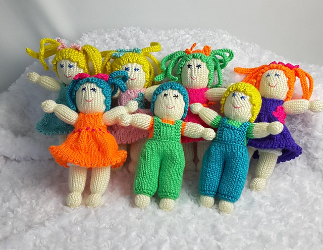 Ravelry: Tweeny Dolls pattern by Colette Thompson