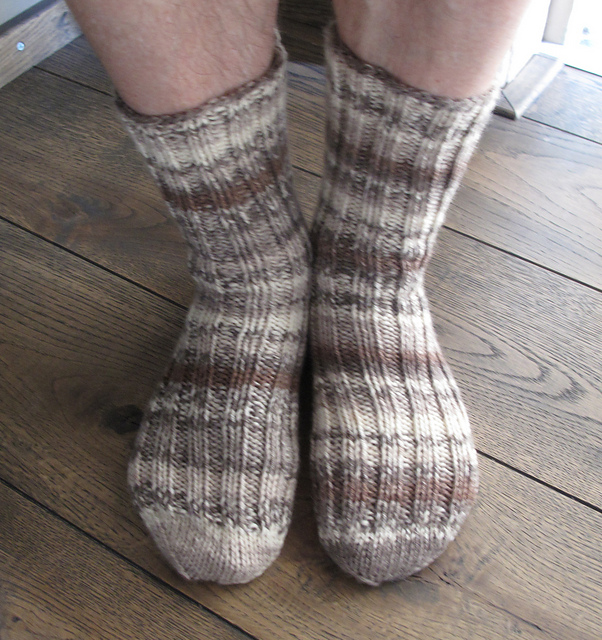 Ravelry: Last Minute Santa Sock pattern by Heleen's Knithouse