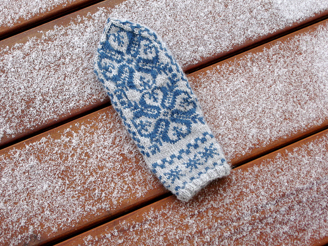 Ravelry: Helena's Selbu Mittens