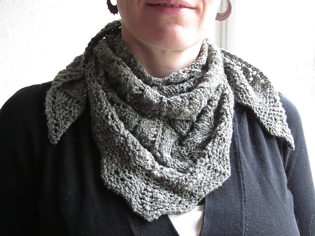 Ravelry: GloriousGrazers' My Shawlette