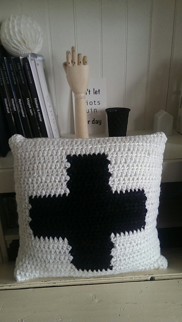 Ravelry: Crux pattern by Helle Slente Design