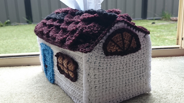 Ravelry: House tissue box cover pattern by Divya Natesan