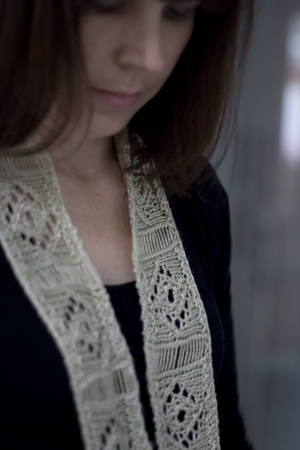 Ravelry: Jewel Cowl pattern by Helen Stewart