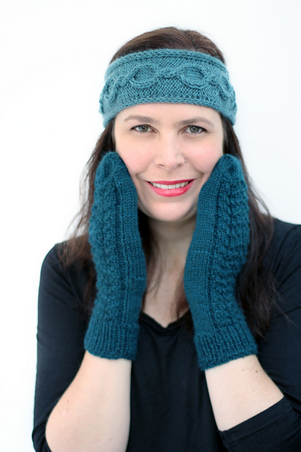 Ravelry: Fresh Tracks Headband pattern by Helen Stewart