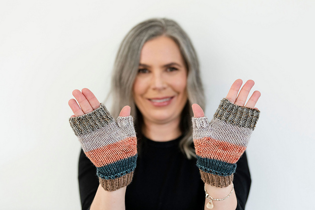 Ravelry: Medley Mitts pattern by Helen Stewart