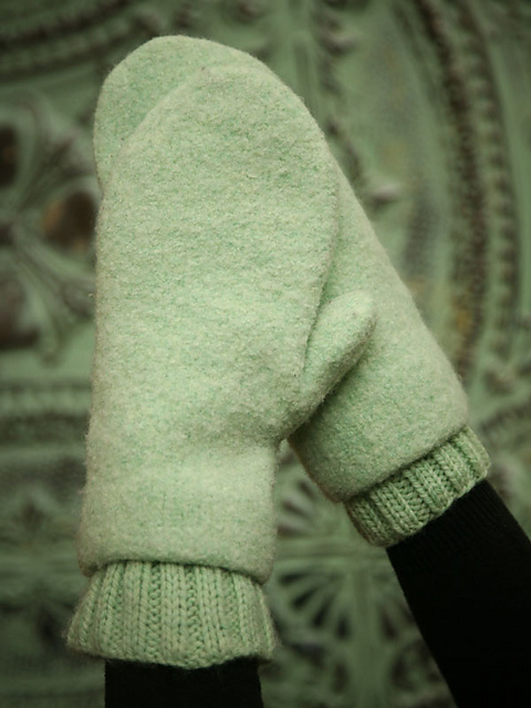 Ravelry: Felted Mittens pattern by Joan Sheridan
