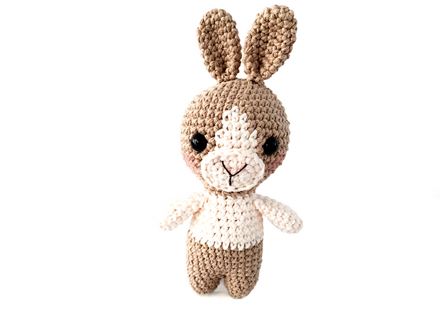 Ravelry: Amigurumi Mindy the Dutch Rabbit pattern by Ida Herter