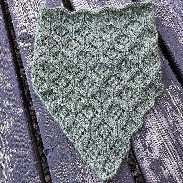 Ravelry: Anna Olava Cowl & Headband pattern by Elisabeth Gigernes