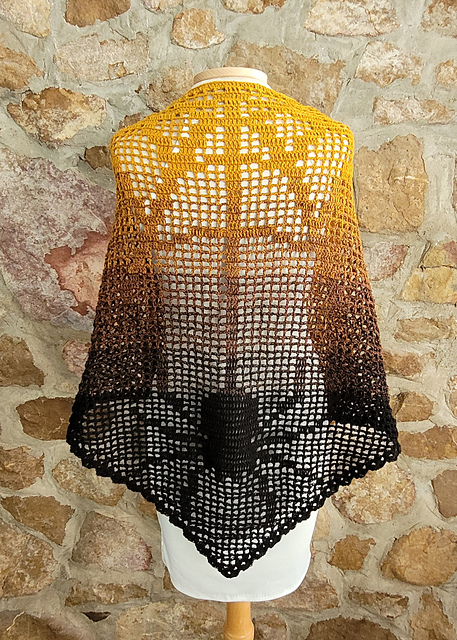 Ravelry: Spooky Spider Shawl pattern by Tara M Clark