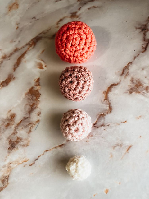 Ravelry: Baby Belly Balls pattern by Genna Briggs