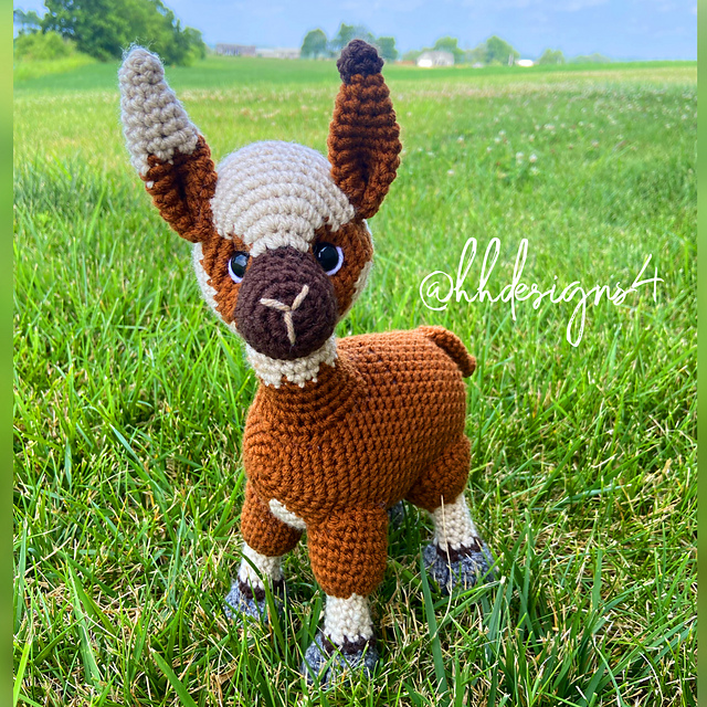 Ravelry: Leona the Llama pattern by Hannah Gerecke