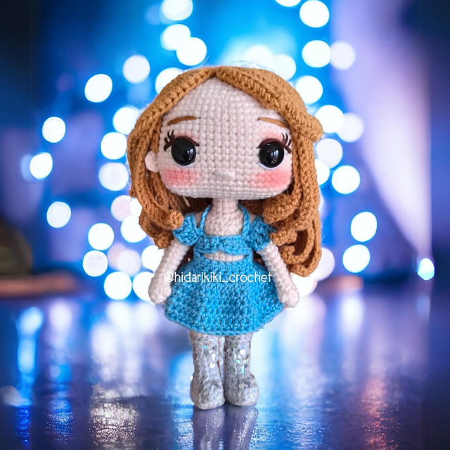 Ravelry: LANA DEL REY COACHELLA 2024 amigurumi pattern by Carmen Lago