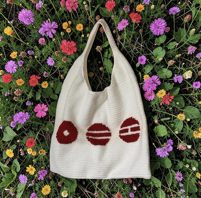 Ravelry: BTS Arirang Tote Bag pattern by Tanya Naser