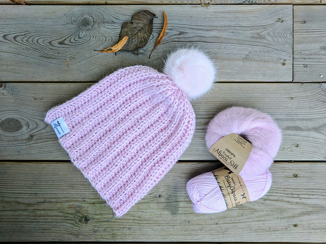 Ravelry: Strawberry Fluff Slouchy pattern by Anna Erlandsson