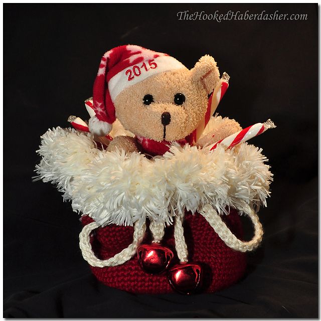 Ravelry: Santa or Elf Bag pattern by Wendy Bickford