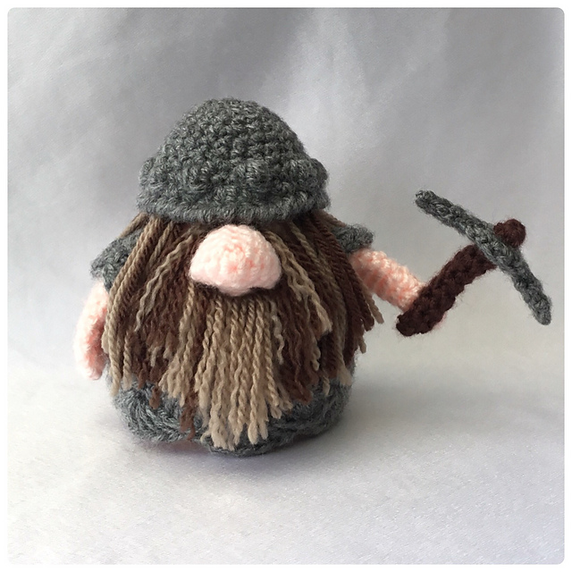 Ravelry: Dwarf Gonk pattern by Ling Ryan