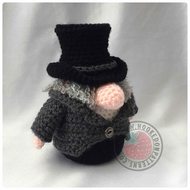 Ravelry: Scrooge Gonk pattern by Ling Ryan
