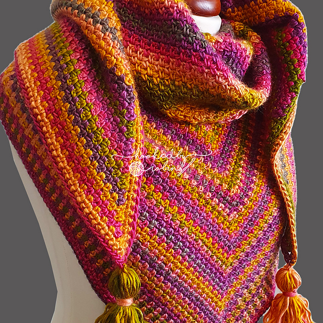 Ravelry: Moss Stitch Triangle Shawl pattern by Hooked by Robin