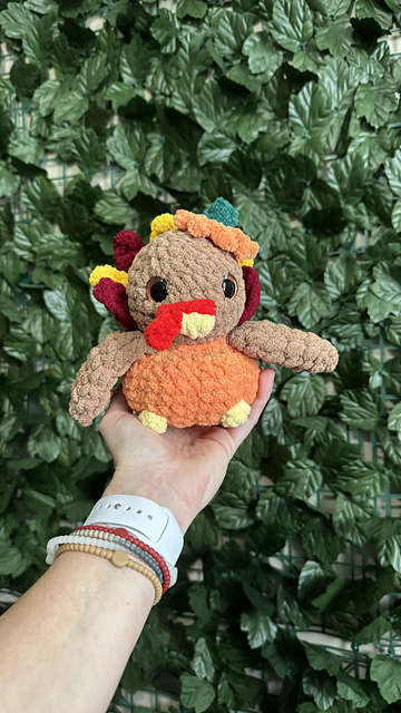 Ravelry: Pumpkin Pal Turkey pattern by Lauren Lambert