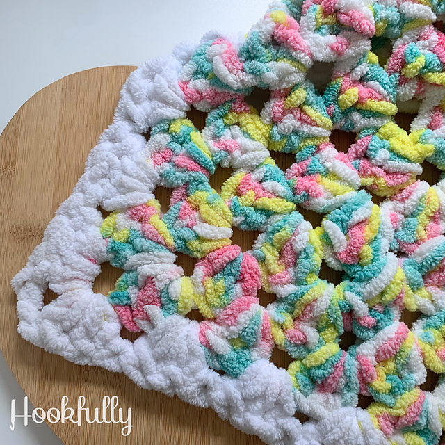 Ravelry: Granny Square Blanket pattern by Rose Hudd
